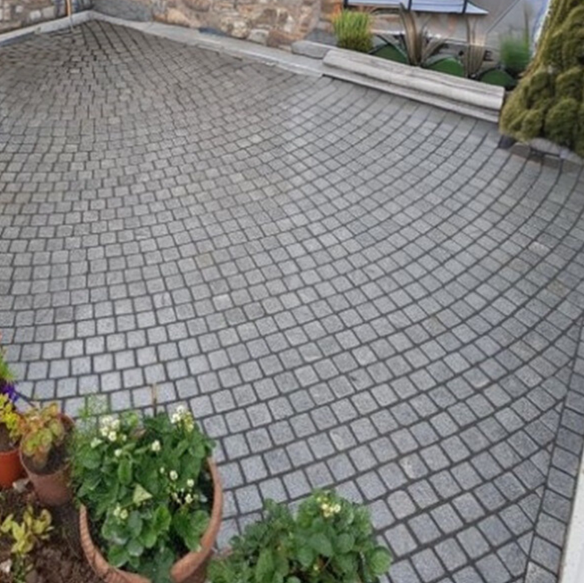 Silver Grey Granite Tumbled Cobbles & Setts 100x100